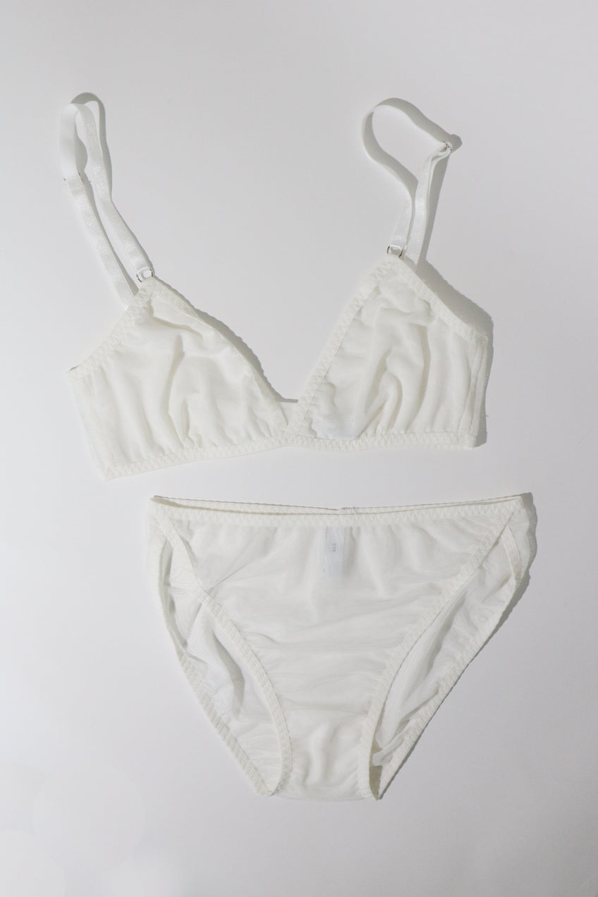 Kye Intimates Daily Mesh Triangle Bra in Bone | Sommer